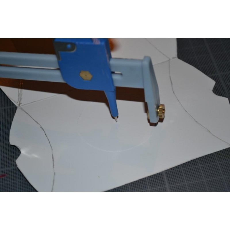 Compas Cutter de découpe, cutter circulaire, Ø 1 à 15 cm de Le Basique ...