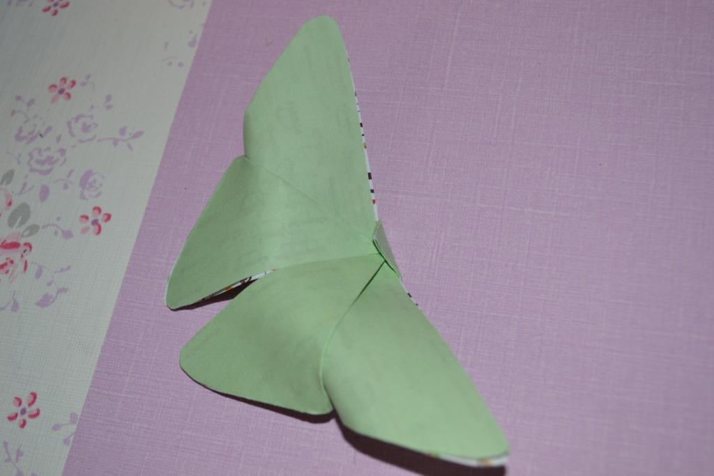 Atelier Scrap / ORIGAMI FACILE : réaliser pliages création de Papillon ...